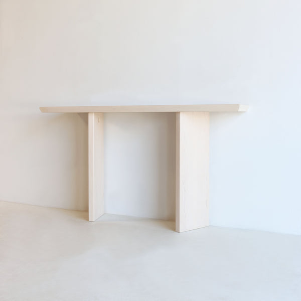 SLIGHT CONSOLE TABLE maple | 60" – küdd:krig HOME